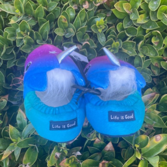 Life Is Good | Shoes | Life Is Good Unicorn Indoor Slippers Plush Shoe ...